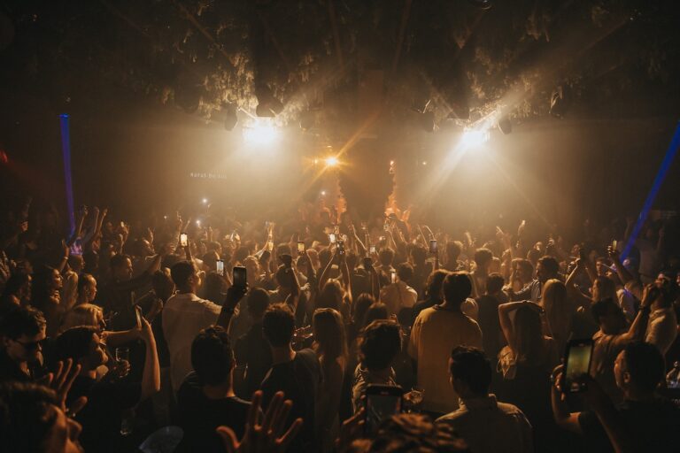 Momento Club | Archidom Studio